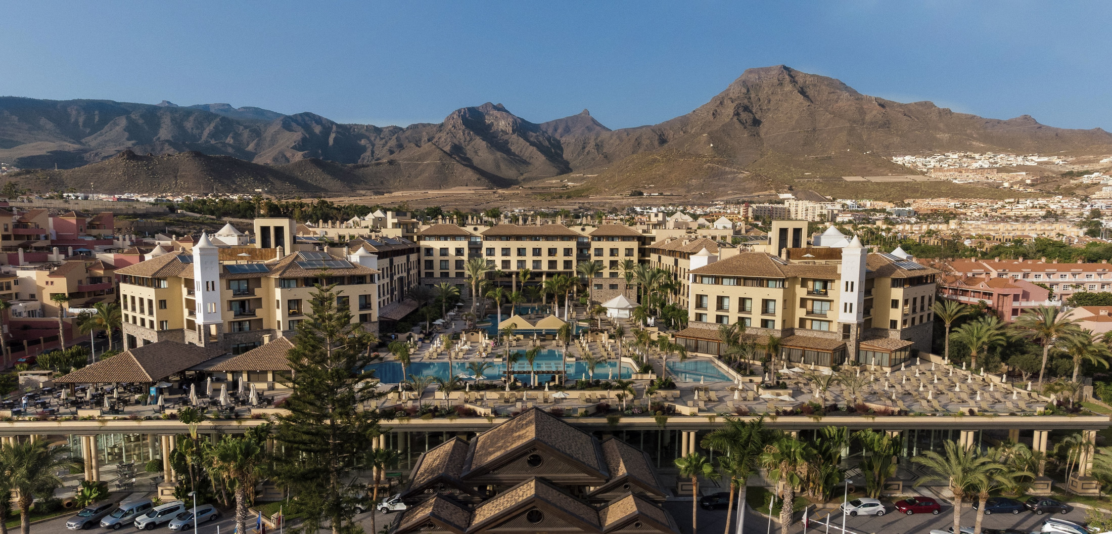 Hotel GF Gran Costa Adeje | Pegase